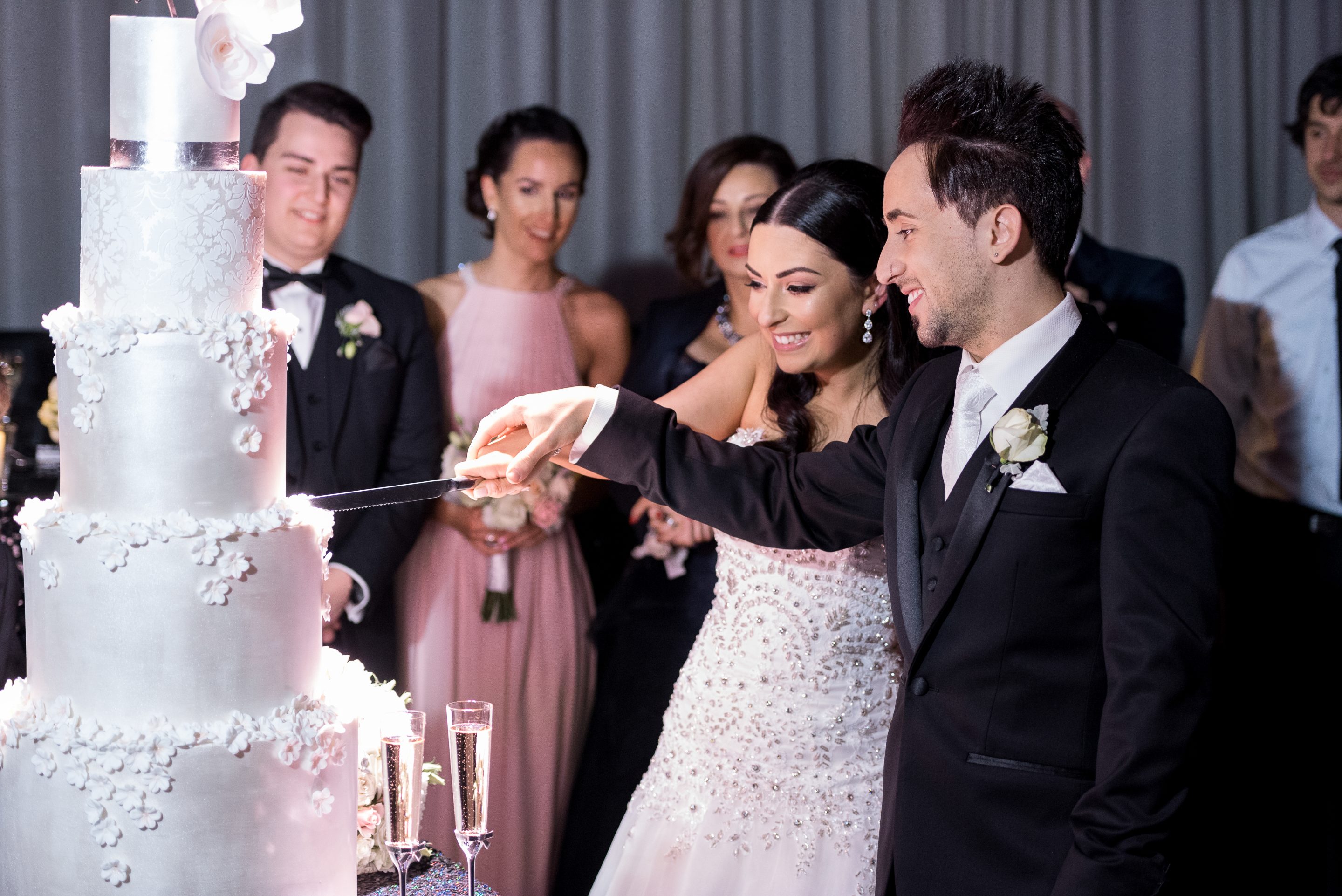 Wedding Cake Tips | Iain and Jo - We Tell Love Stories